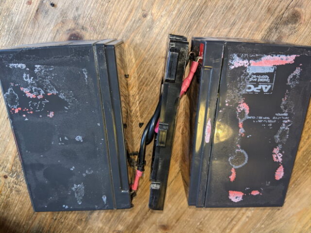 APC Back-UPS Pro 900 battery refresh - Niall Best's Blog